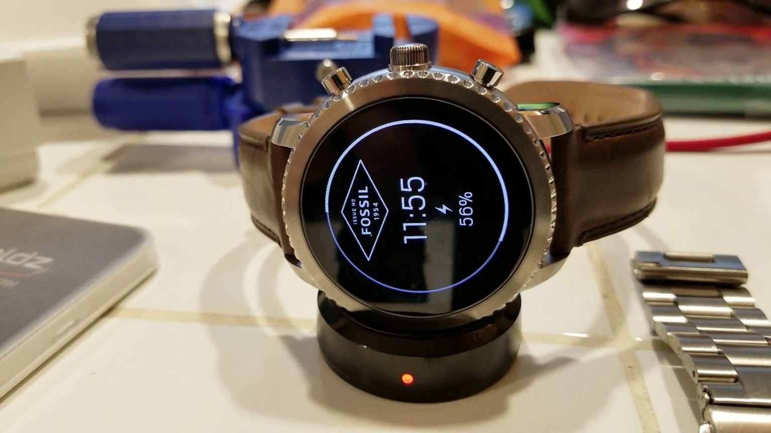 How to Charge Fossil Smartwatch Without Charger? - Tech Instructs